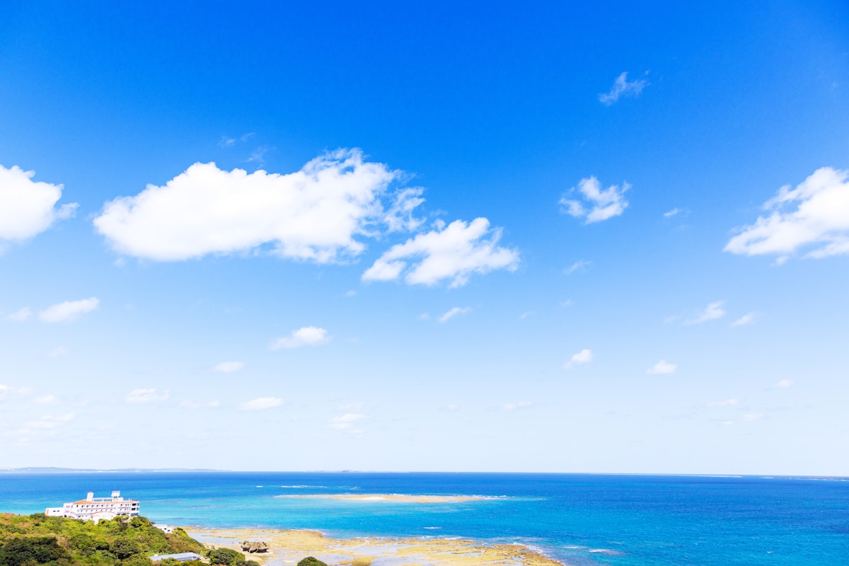 ความงามตามธรรมชาติ เส้นสายอ่อนนุ่มの写真 | ロイヤリティフリー & 高解像度画像を無料ダウンロード | cizucu