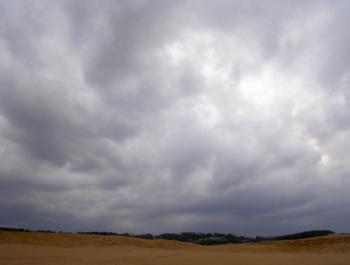 砂浜の曇天 ＃砂丘＃雲 | パズゥー | cizucu