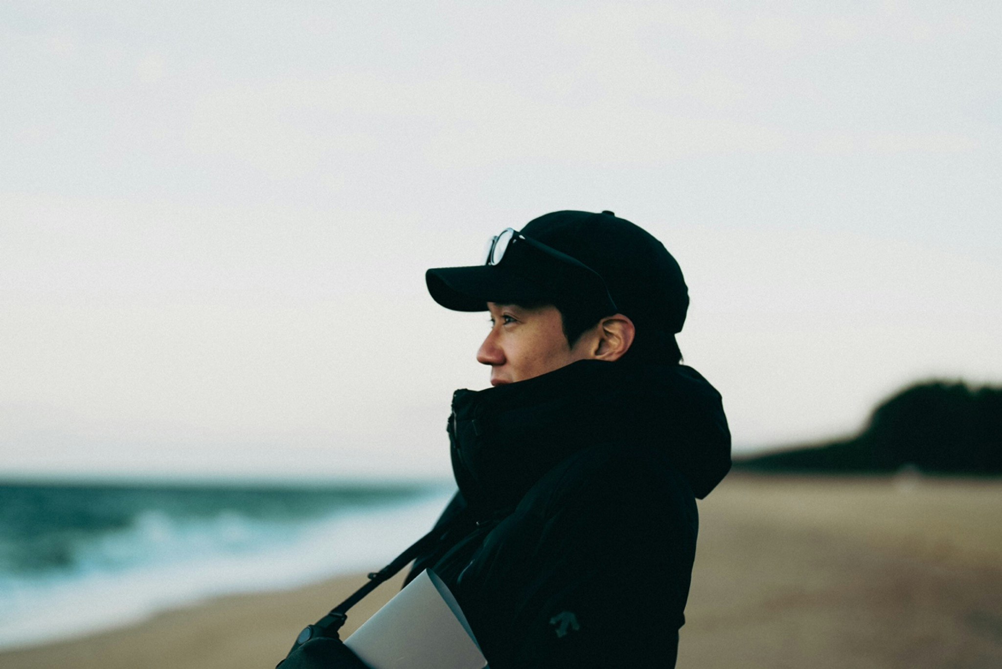 大阪駅。 #streetphotography | Ryuji Azuma | cizucu